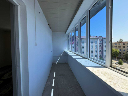 1 xonali kvartira sotiladi. e'lon id: 256192