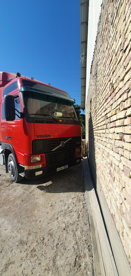 Volvo Fh 12 sotiladi srochniy