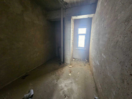Продаётся 3х комн квартира на 4 этаже Ор-р Шарк 1  16 - школа