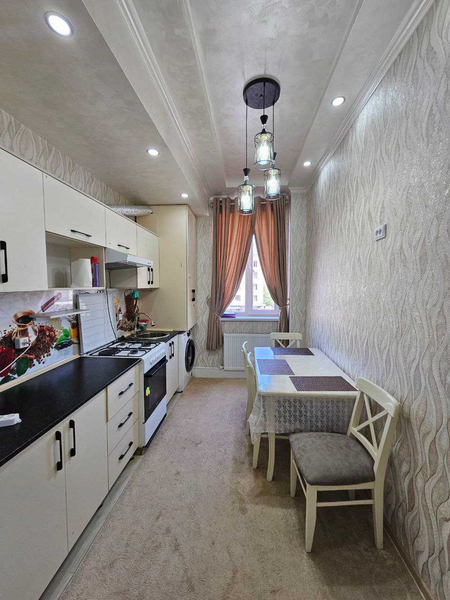 1 xonali 50m² 3-qavat uy sotiladi