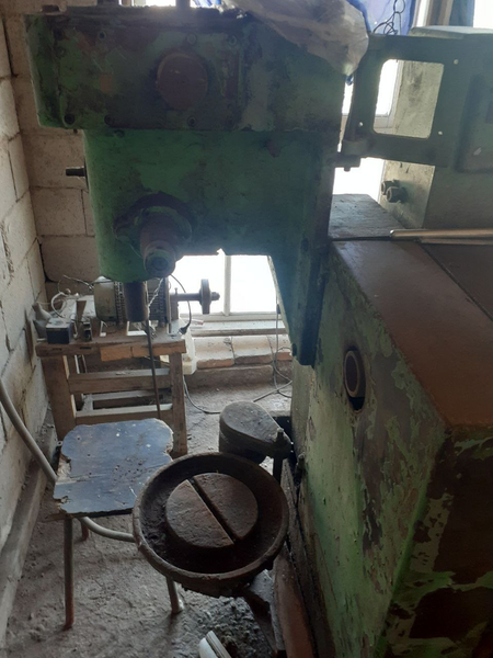 Tokarni stanok y95