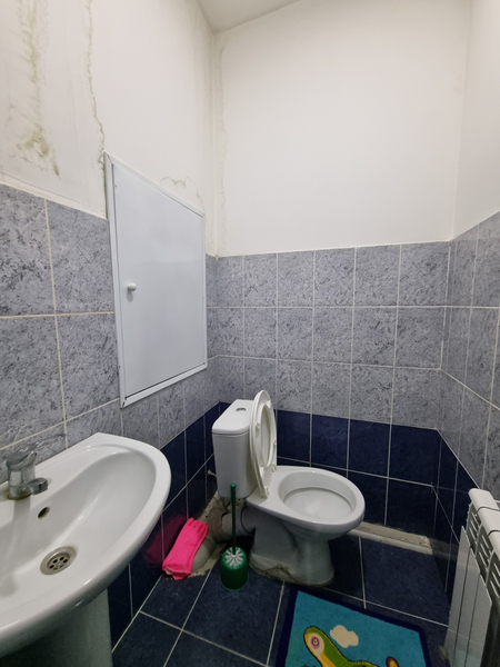 Продаётся 2х квартира 65кв Кора сув
