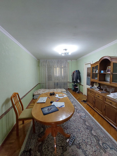 Продаю 3 ком квартира на 1 этаже 4 этажного дома. Авиосозлар  4
