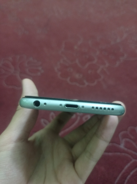 Iphone 6 s sotiladi