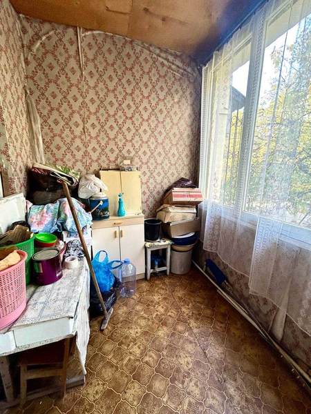 2/1/5 Авиагородок. 38м2. Кирпич. Не торец. Комнаты раздельные.