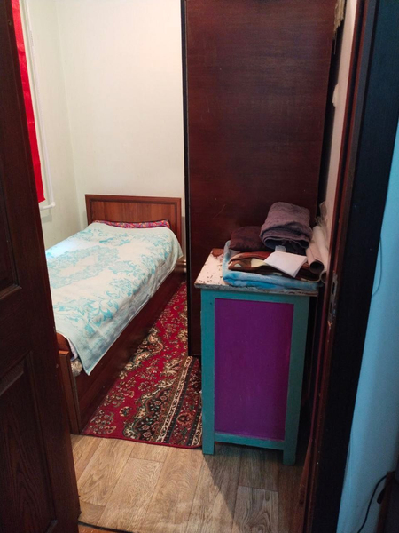 Срочно продам Ялангач Мирзо Улугбек 1в2-2-4 панель ор/р теннисный корт