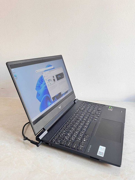 Ноутбук HP Victus 15 (R5-5600H/GTX1650)