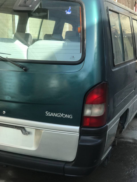 Истана микроавтобус 2000 йил