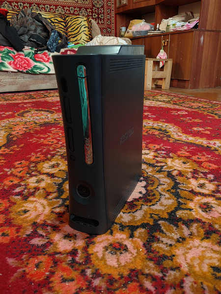 Xbox360 на запчасти с хардом 200 тыс без него 150 тыс