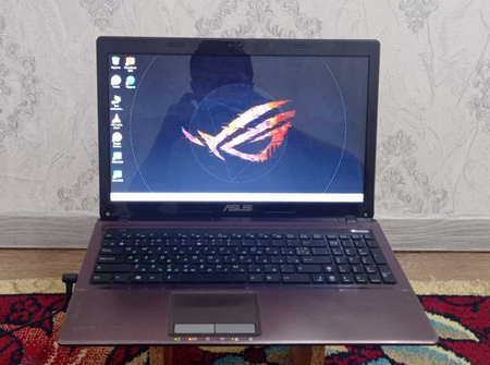 Noutbuk Asus Core I3 6/500