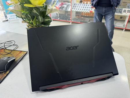 Acer nitro ryzen 7 (core i7 11 avlod) oyin va grafikalar uchun