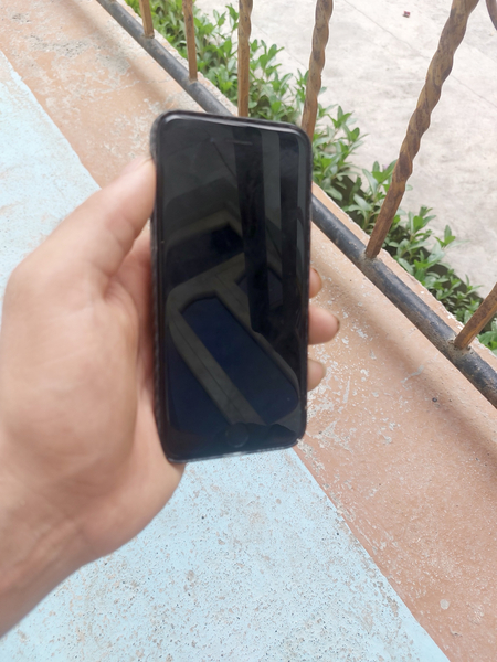 Iphone se 2020 sotiladi