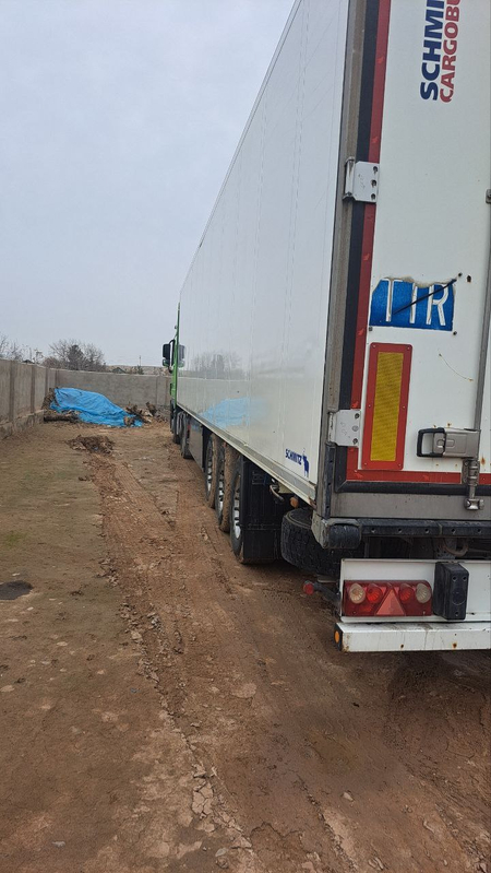 Mersedes aktros +Schmitz sk024