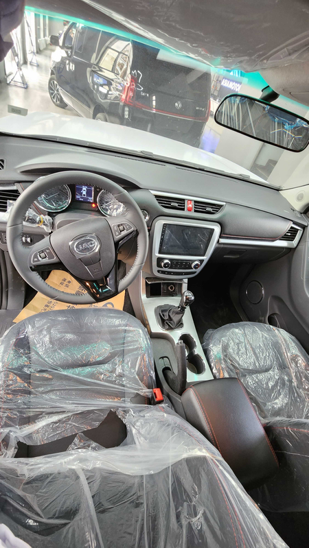 JAC T8 Pikap, 4x4 yo'l tanlamas.