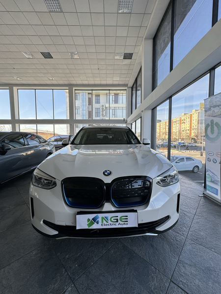 Auto Car BMW IX3