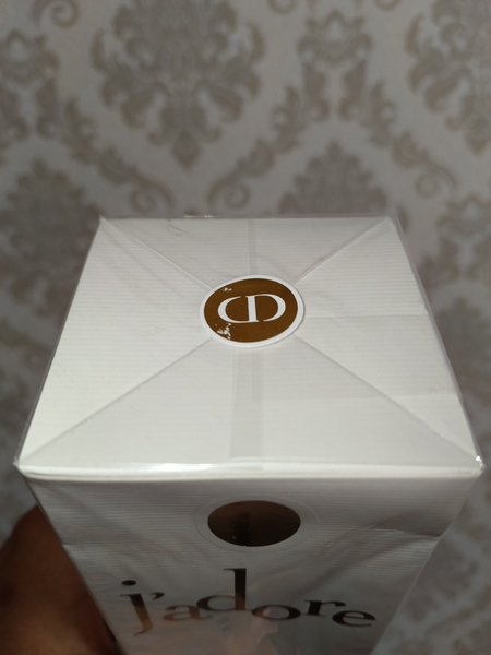 Срочно продам новый женская духи J'adore Dior