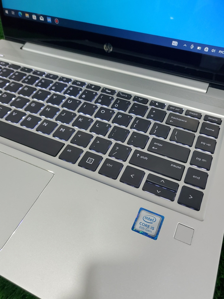 HP ProBook ni sensorlisidan keldi, treyder va programmistlar uchun