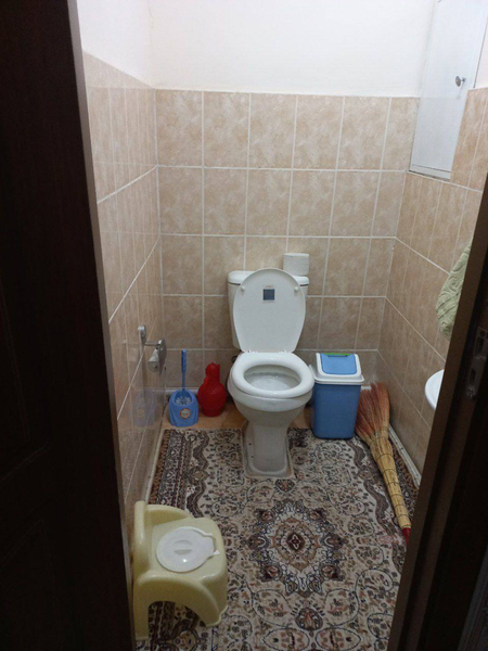 Сергели 5 А,3 х комнатная 1 ый этаж вдол дороги.58 квадрат