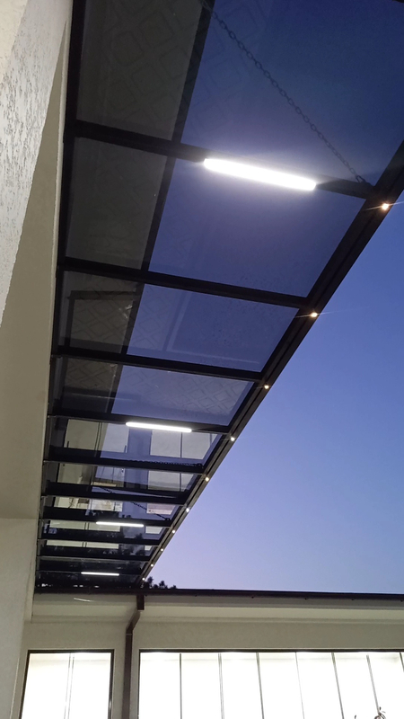 ООО Glazier.uz предоставляет следующие услуги. 
Навес 
Перилла 
Перего