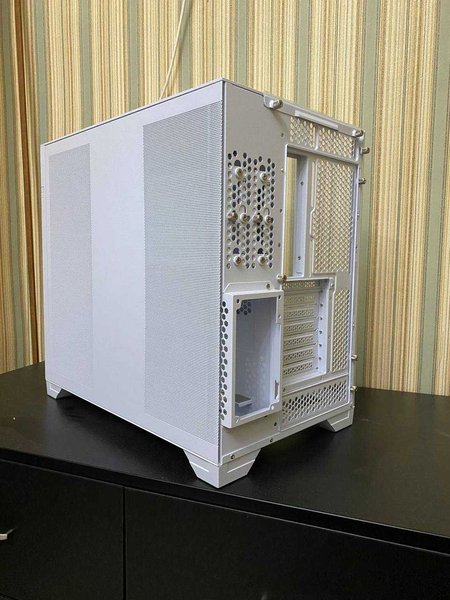 Lian Li O11 Vision White