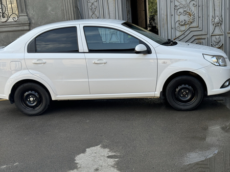 Chevrolet Neksiya3