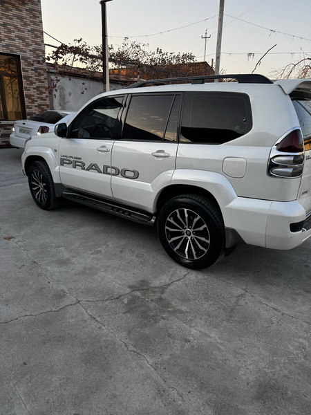 Toyota Lion cruiser prado 120