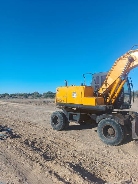 Hyundai 1400w-7A