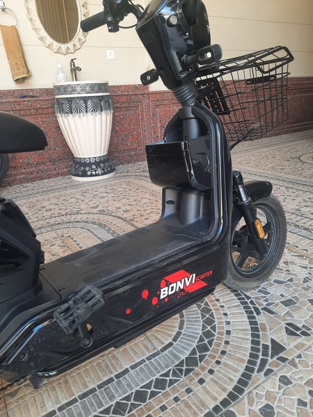 Elektroskuter bonvi