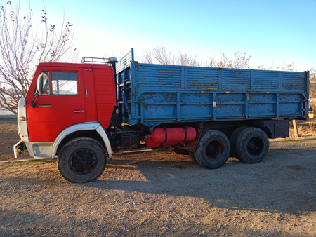 Камаз зерновоз 55102