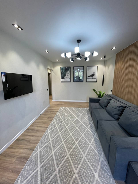 Продается 55м² Новомосковская 2в3/3/4 77серия ор-р 15 гор. Больница