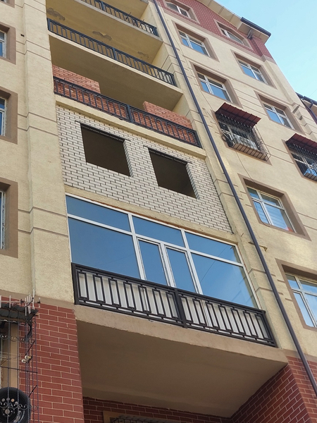 Кладка кирпича на Балкон, Решётка,Казырёк