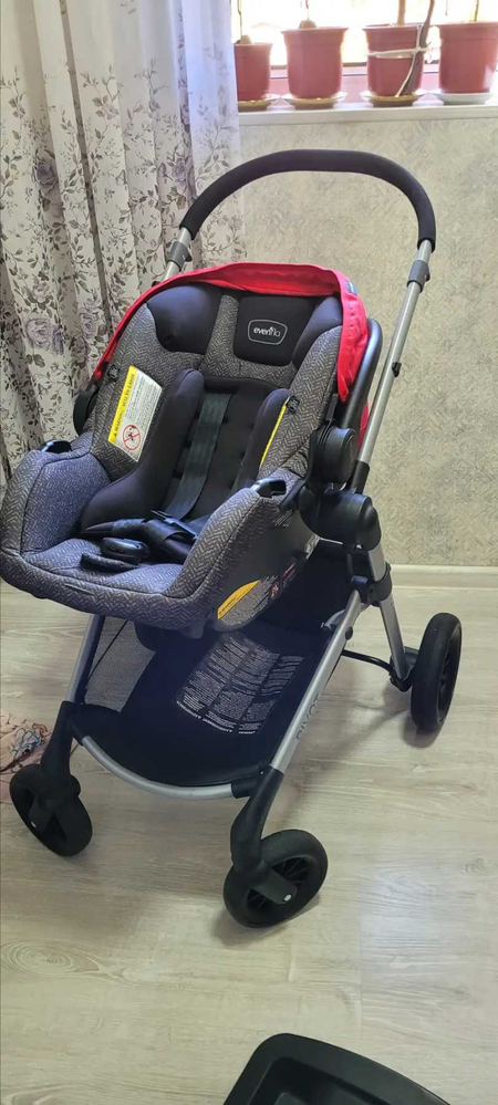 Детская коляска Evenflo