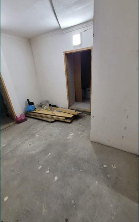 На 8 квартале Чиланзарского района продается квартира. 2/1/5