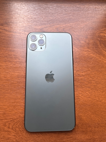 Продаётся iphone 11 proMax 256 gb в хорошем состоянии б/у