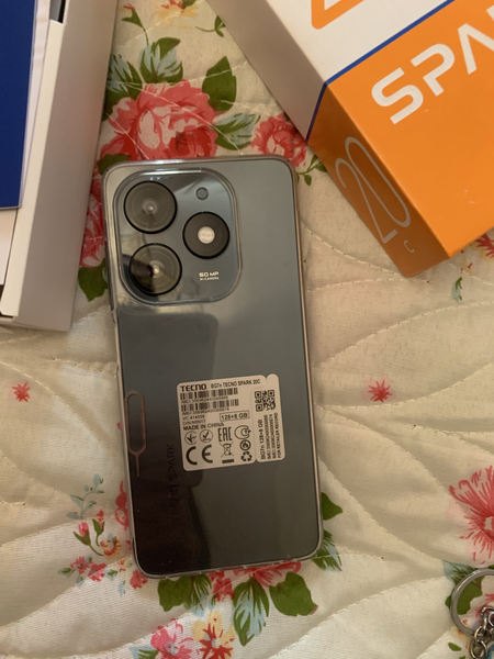SPARK tecno 20 sotiladi 128GB
