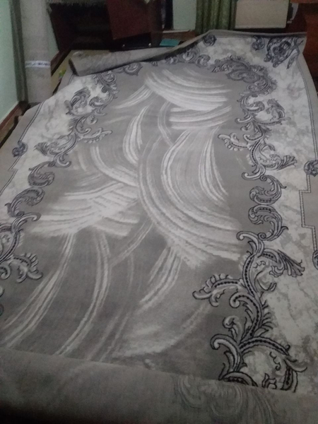 Gilamlarni hammasi yangi