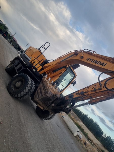 Hyundai R 140 w uzbda kam ishlagan