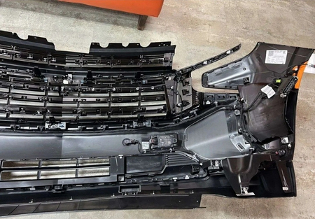 Бампер передний в сборе Chevrolet Tahoe 5