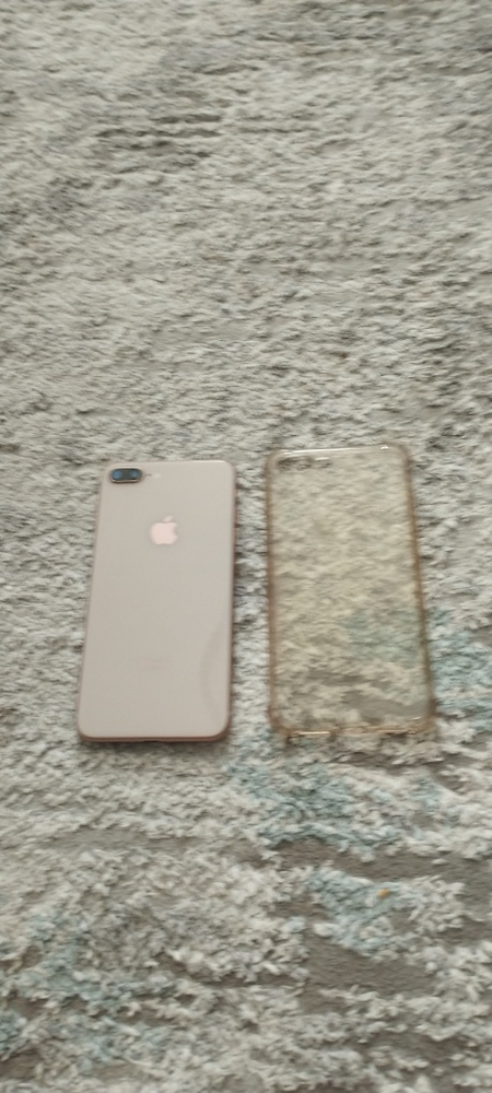 IPhone 8 plus с гарантией