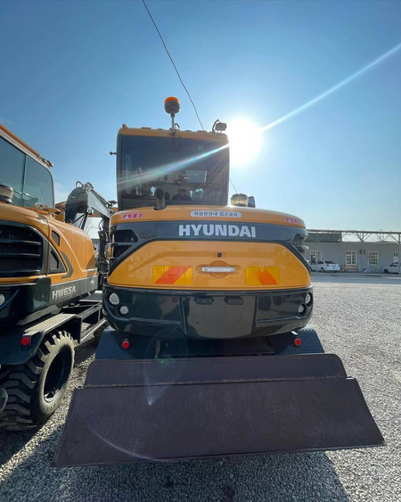 Ekskavator Hyundai HW60A. 2021 sotiladi NAMANGANDA