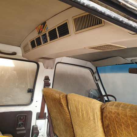 Toyota mikro aftobuz 1989 yil turga