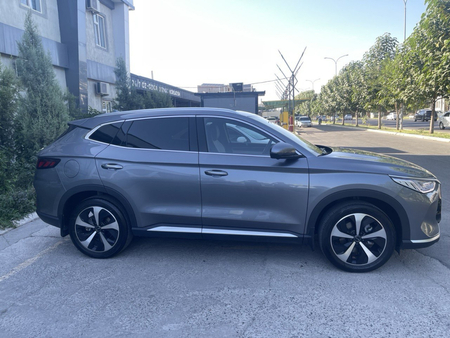 BYD Song plus gibrid 2-pozitsiya