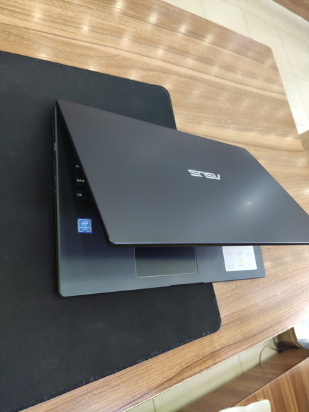 Ноутбук ASUS star black