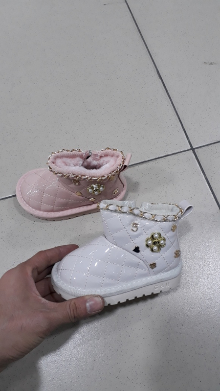 Стильные детские угги для самых маленьких ножек