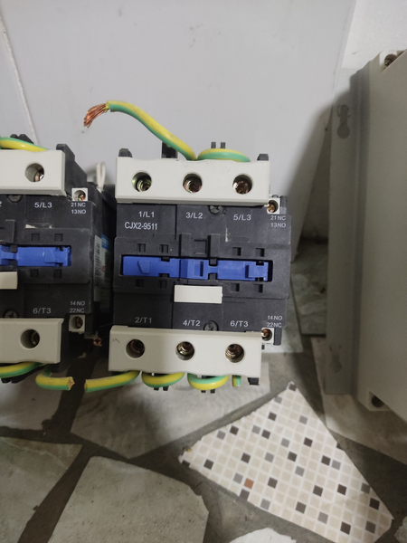 Контактор  220V 50Hz