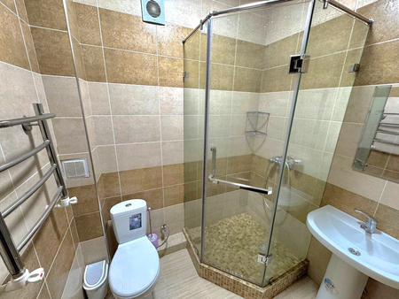 Аренда сдается своя 4/3/5. 2x санузел. кирпич. Golden House.