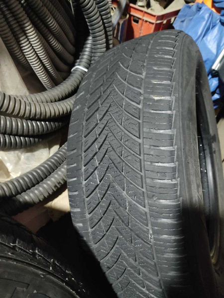 Комплект всесезонной шин  205/65/R15