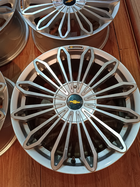Skidka!!!Vossen R 17 diska yengi qoyilmagan 4/114 jentra lasetti epica