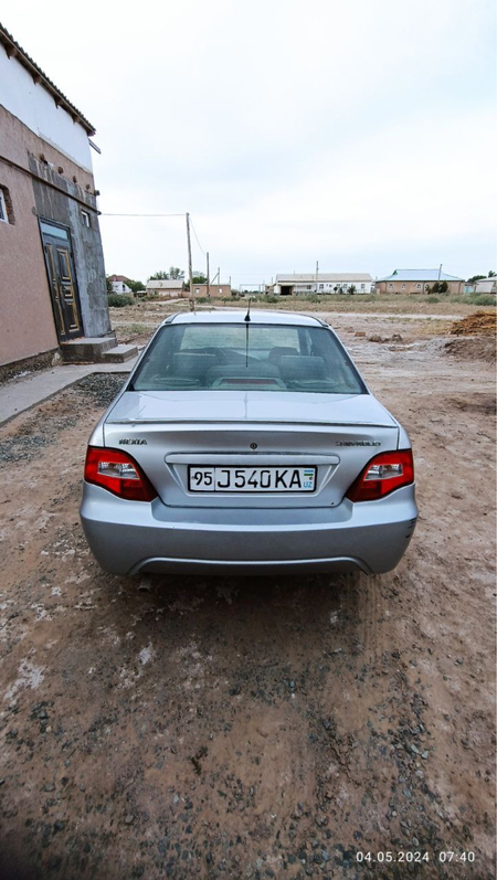 Nexia 2 satiladi
