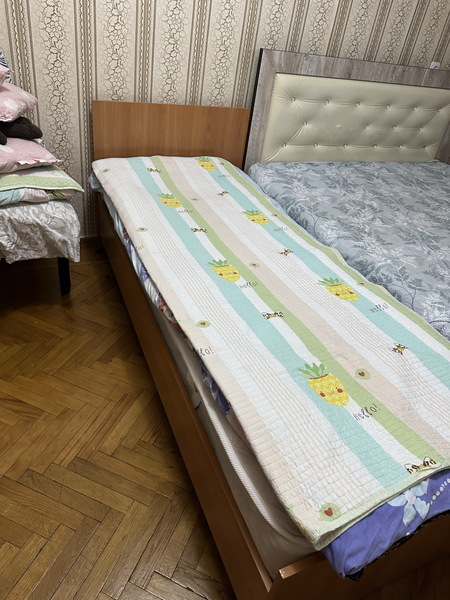 Продаётся кровать с ортопедическим матрасом.